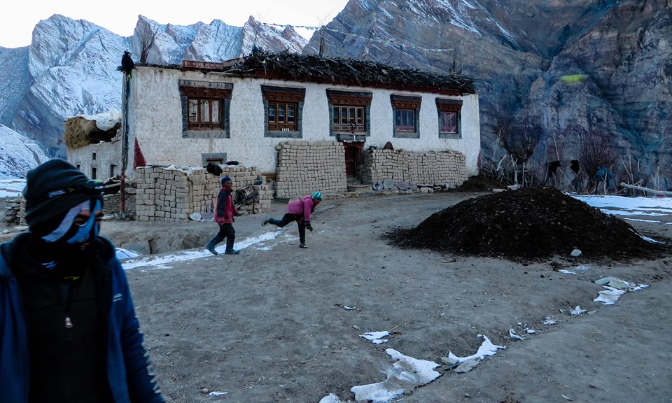 Ashwin Raghavan: Trekking the frozen Chadar Lake - Advensure Blog