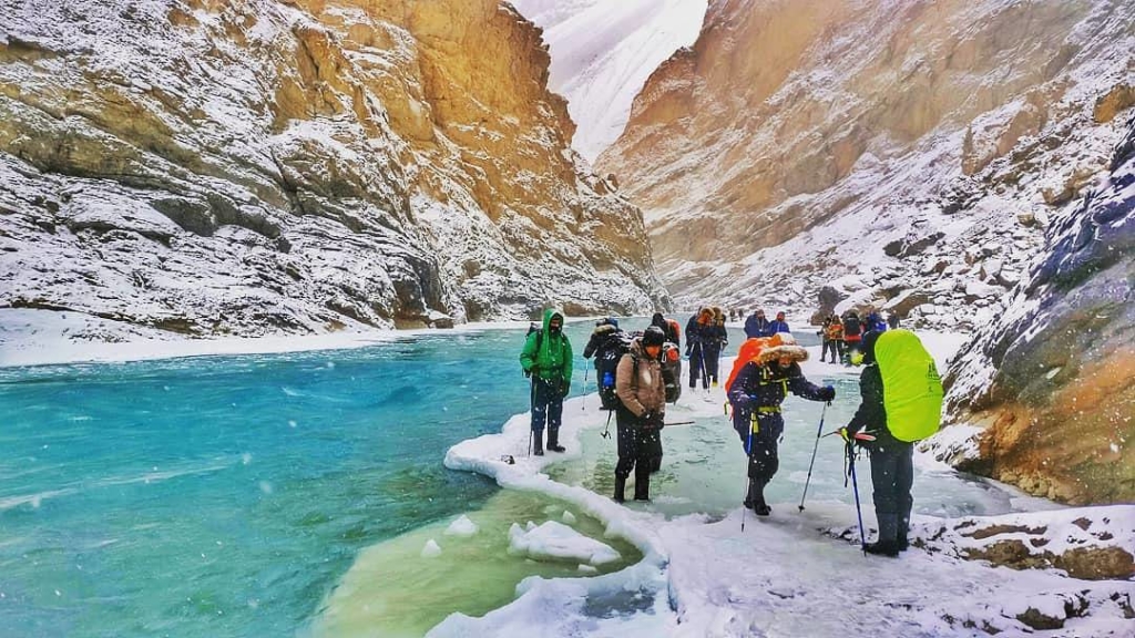 The breathtaking Chadar Trek: In Pictures - Advensure Blog